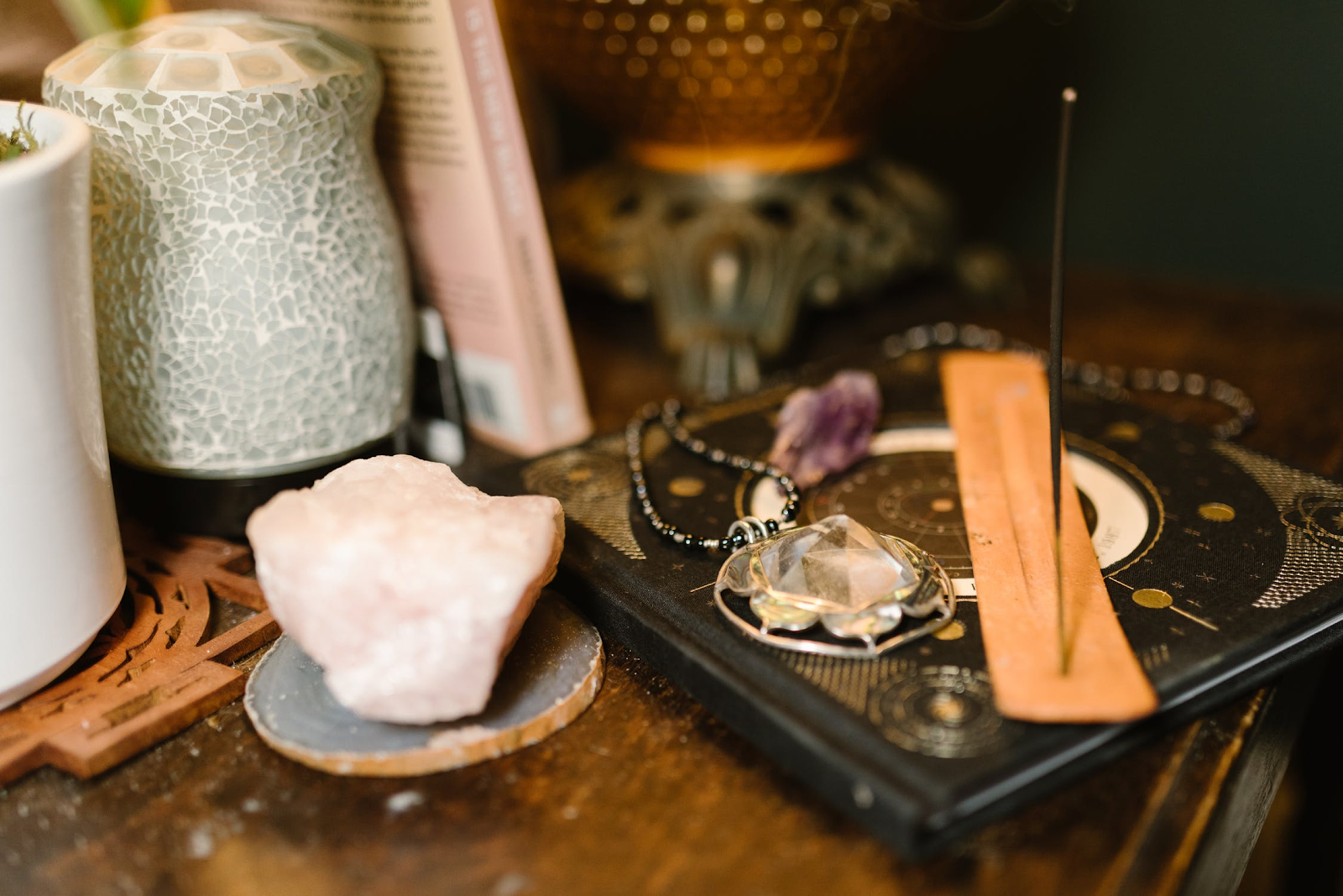 How to Make a Black Mirror for Scrying