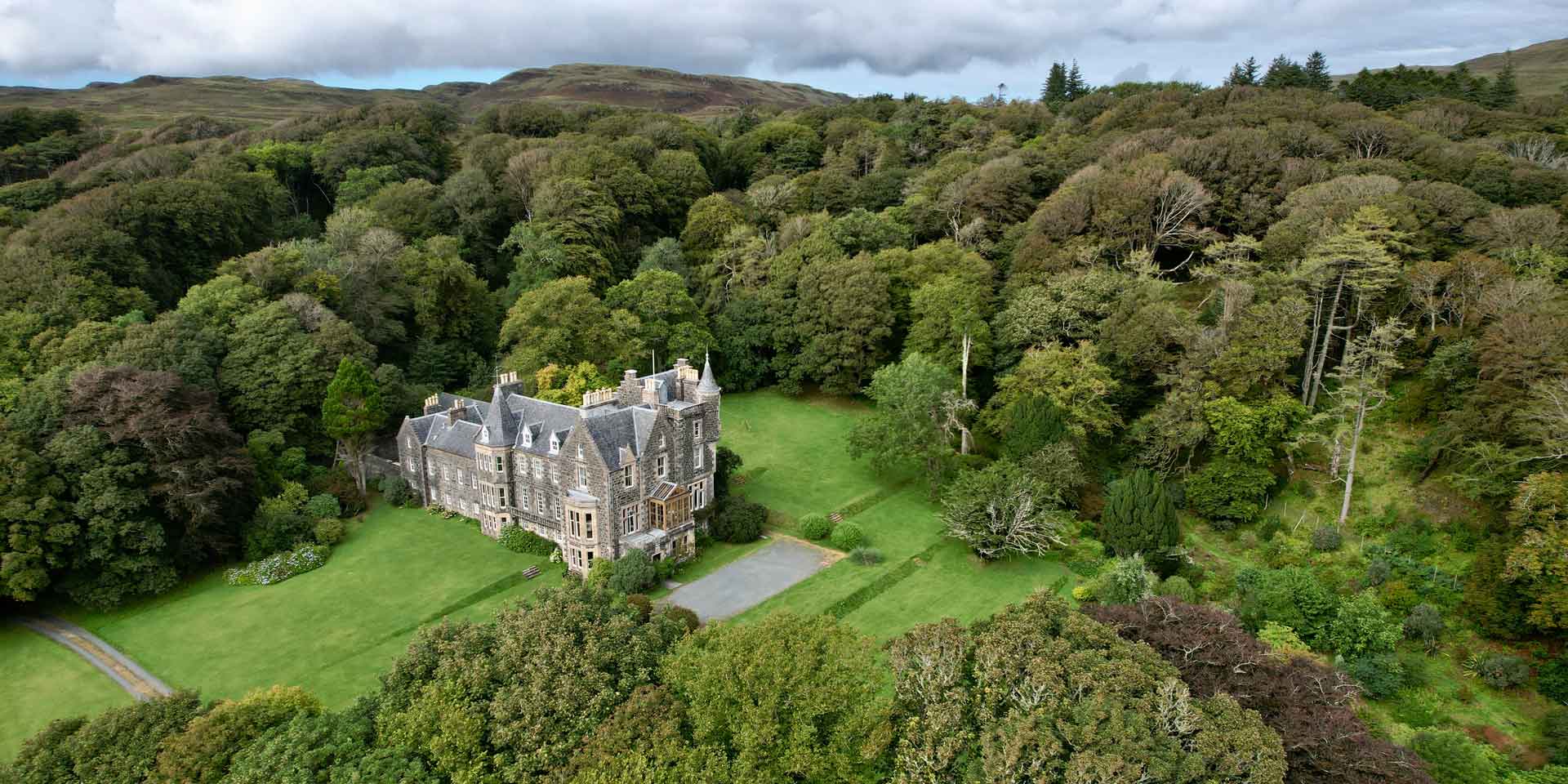 Torloisk House self catering on Mull - historic home sleeps up to 14