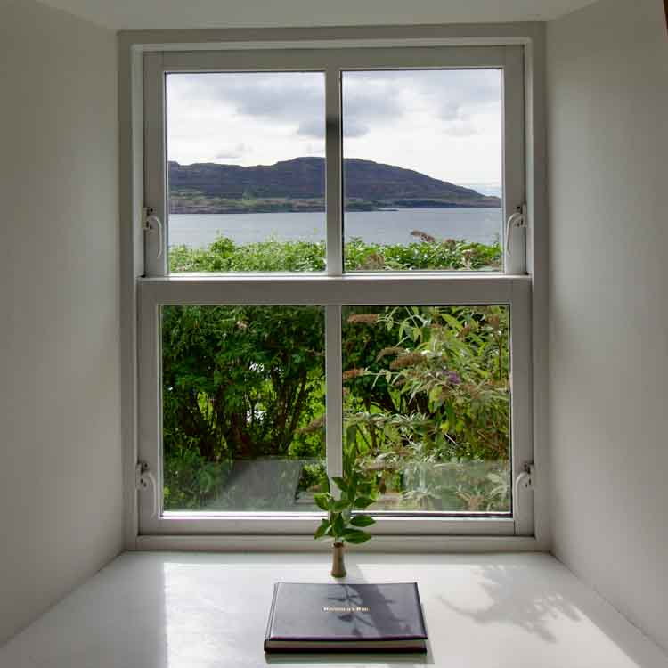 Normann's Ruh traditional self catering cottage on Mull