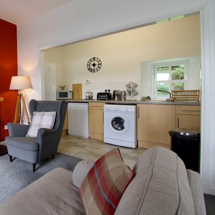 Normann's Ruh traditional self catering cottage on Mull