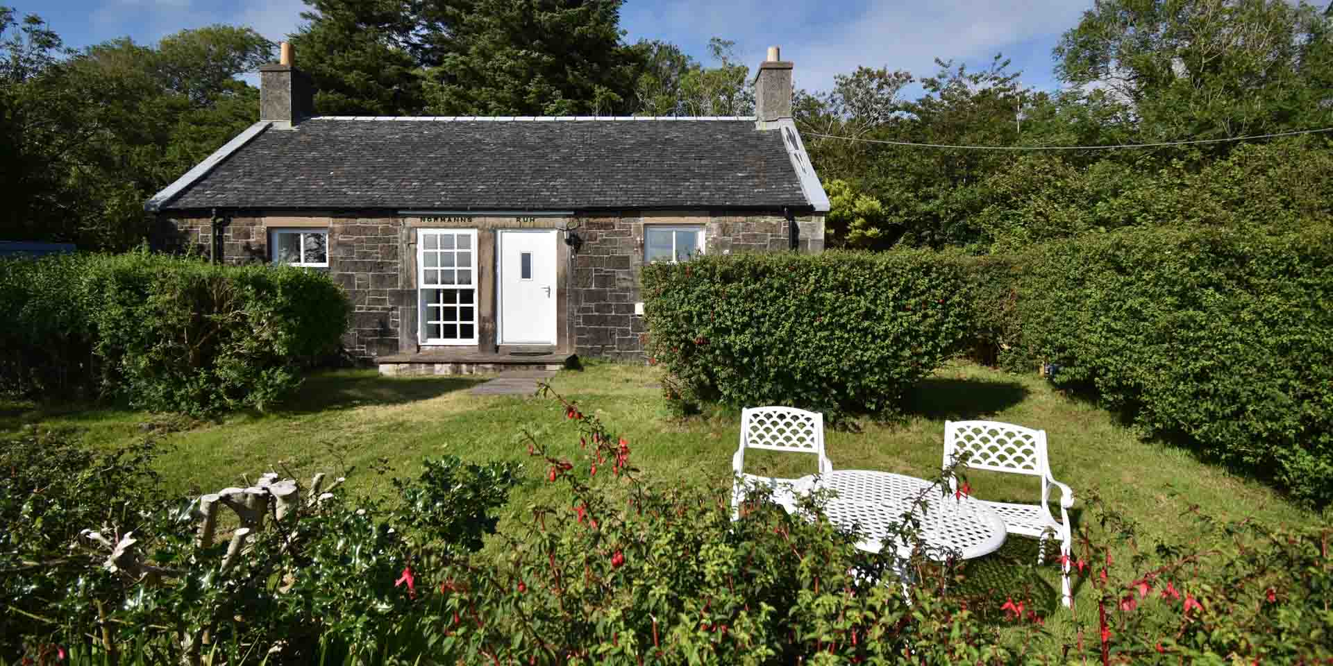 Normann's Ruh traditional self catering cottage on Mull