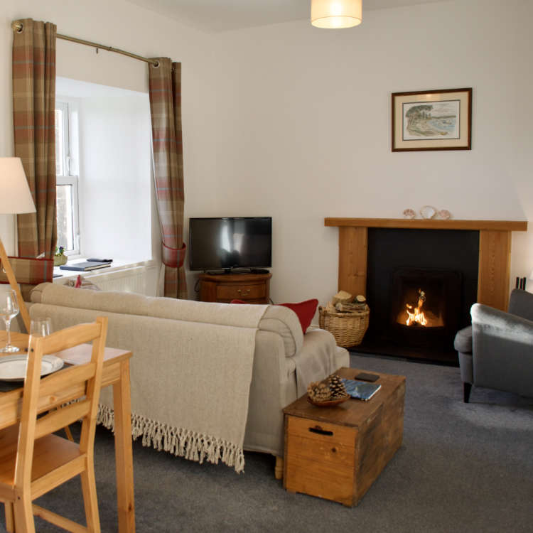 Normann's Ruh traditional self catering cottage on Mull