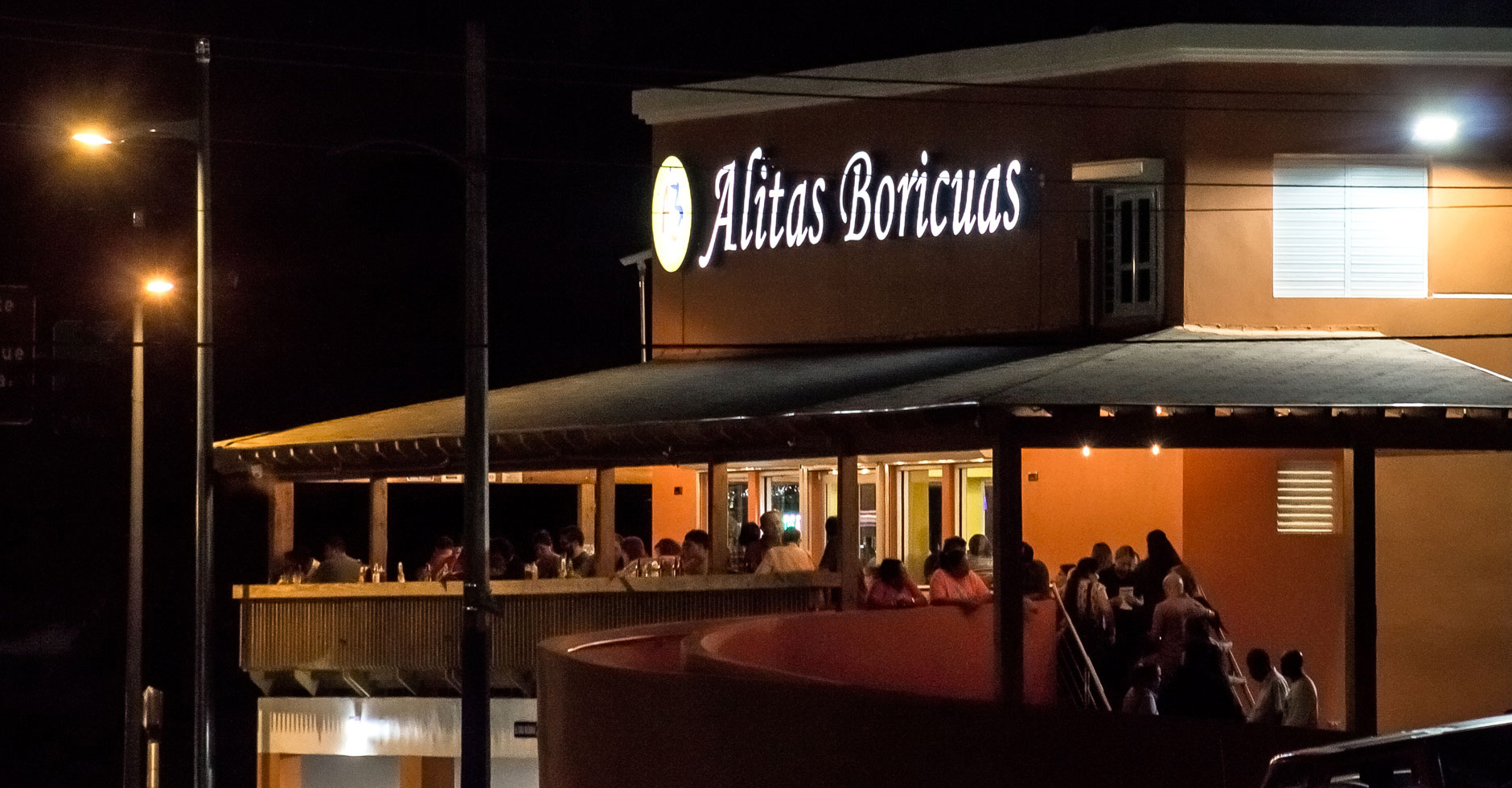 El nuevo local de Alitas Boricuas