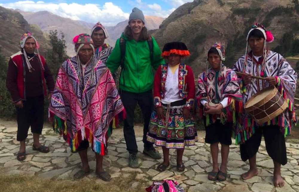 Becoming a Digital Nomad: How to Travel the World, Work Online, and ...