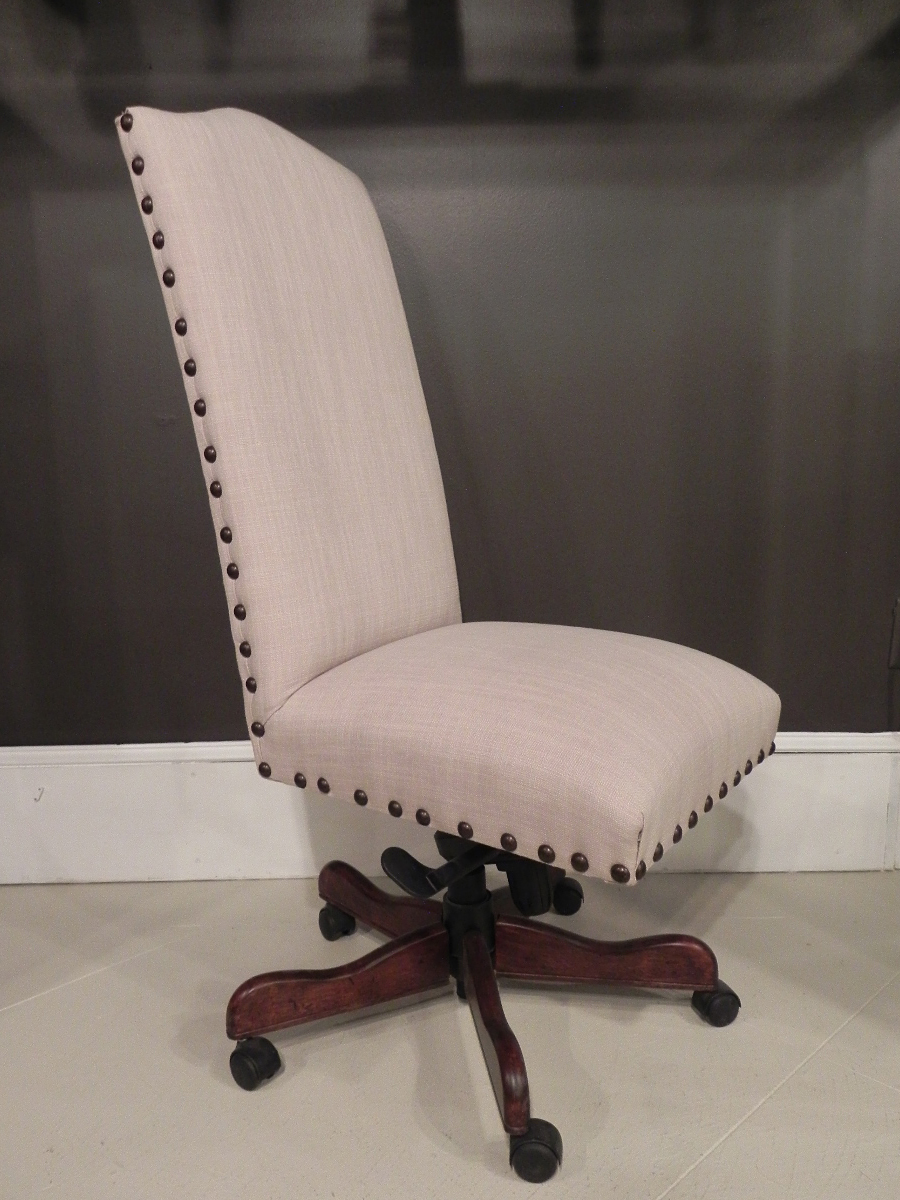 Swivel Side Chair