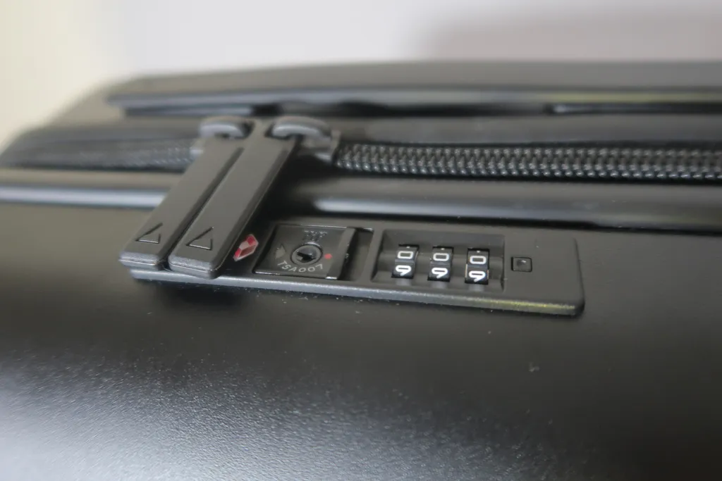 Nomatic Carry-On Classic Review: Perfect for Short Trips
