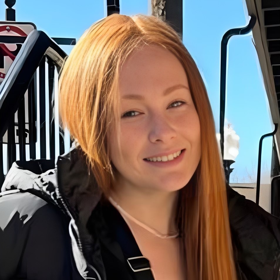 Obituary for Tori Nicoll Banks | Harry Mckneeley & Son