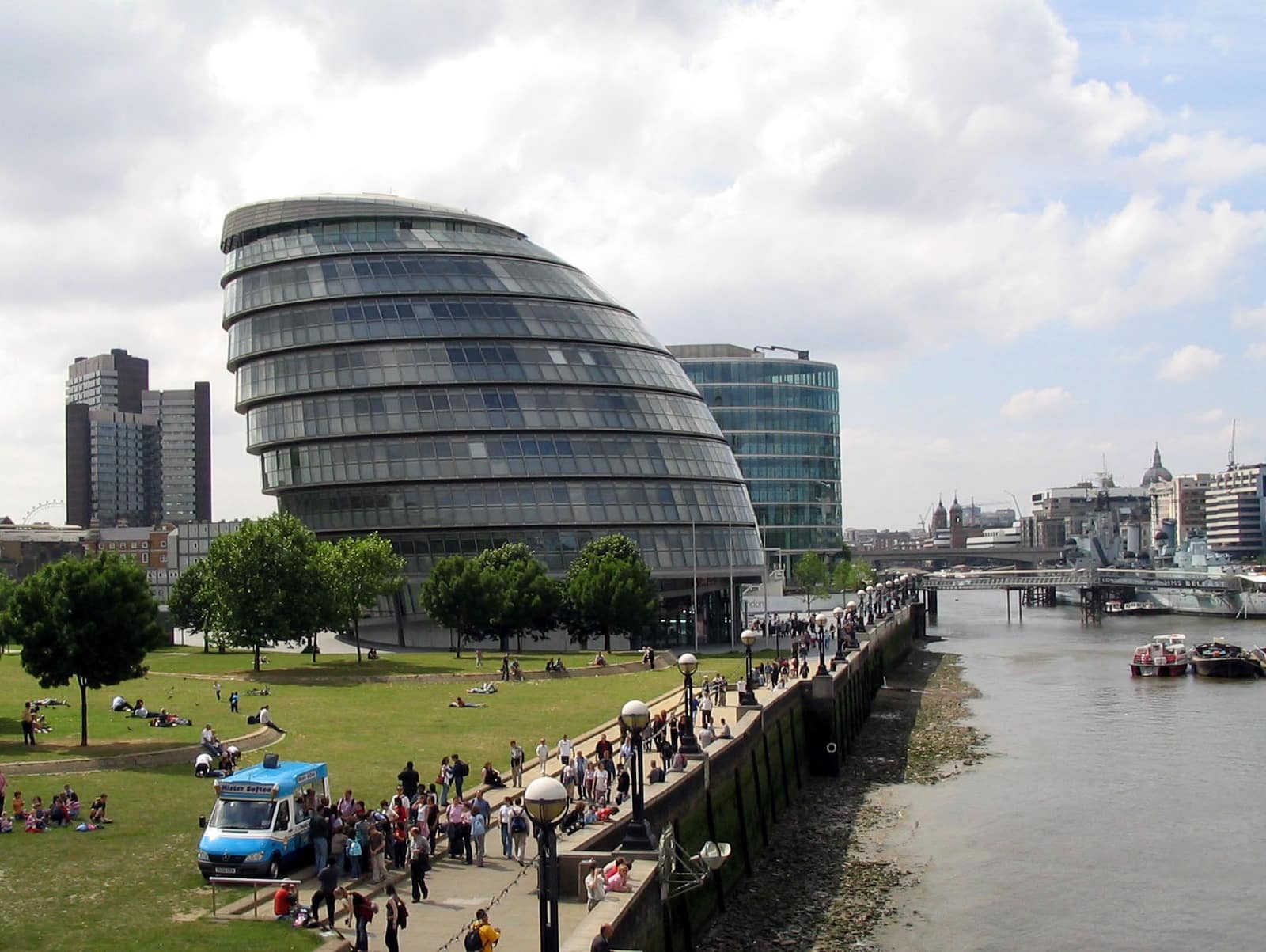 GLA Building (City Hall) and Plaza | Hall of Shame
