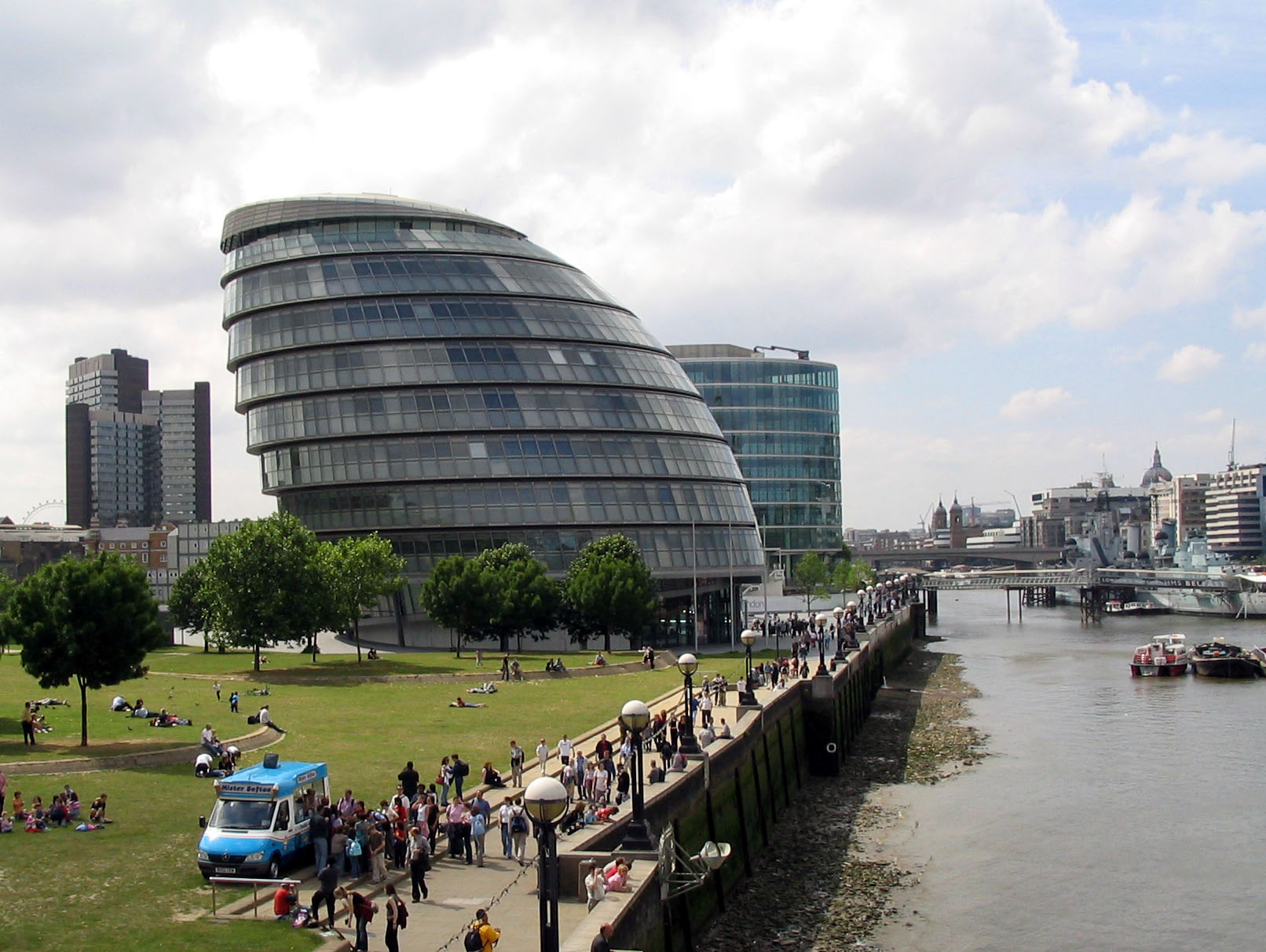 GLA Building (City Hall) and Plaza | Hall of Shame