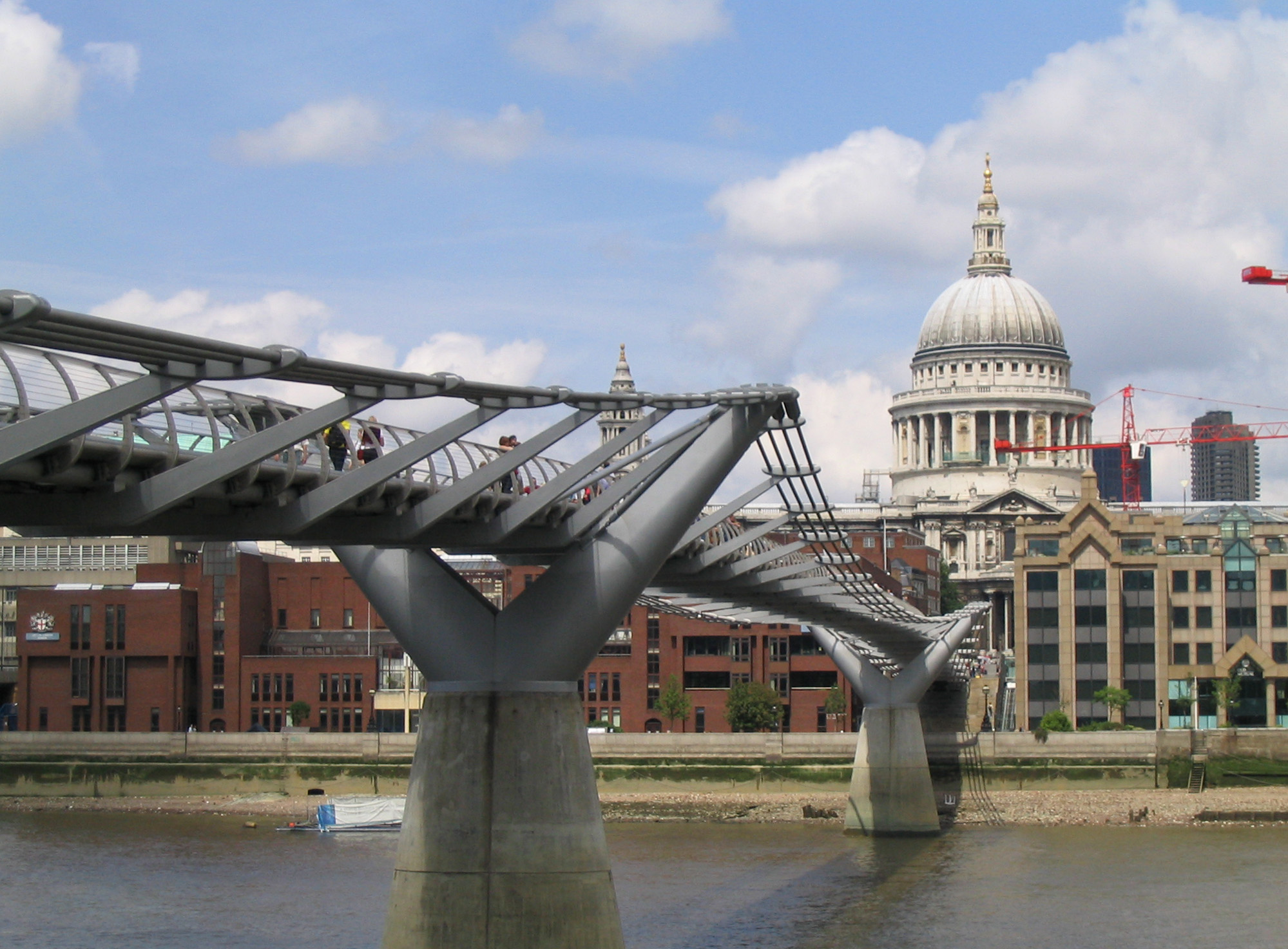 Millennium and Jubliee Pedestrian Bridges | Streets & Transportation