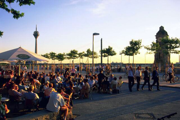 Rheinuferpromenade (River Rhine Promenade) | Waterfronts