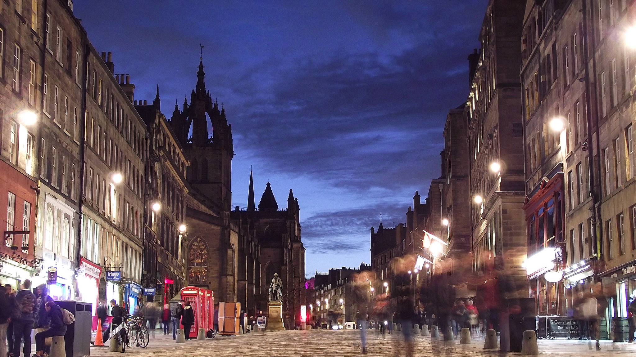 The Royal Mile | Streets & Transportation