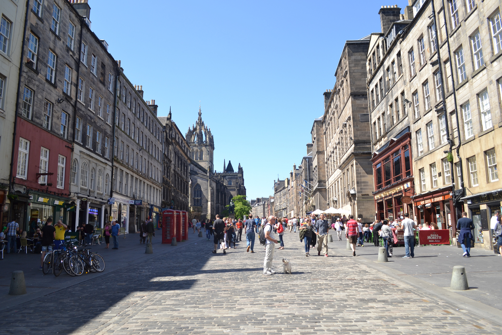 The Royal Mile | Streets & Transportation