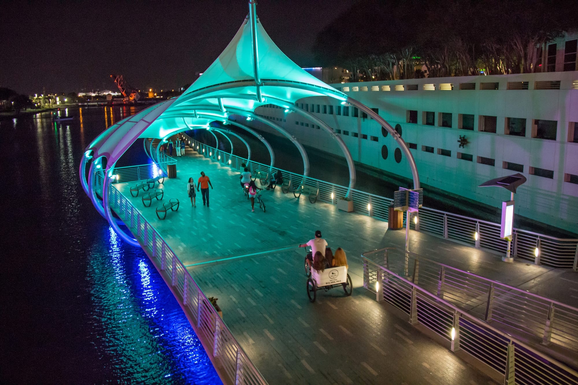 Tampa Riverwalk | Waterfronts