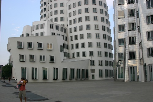 Toward an Architecture of Place: Moving Beyond Iconic to Extraordinary