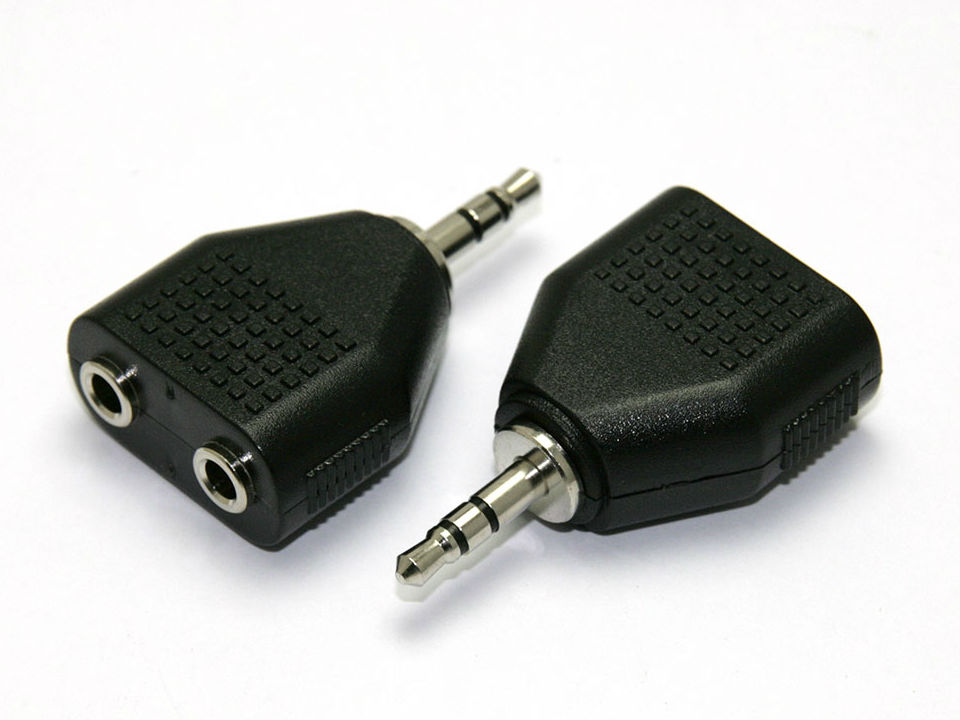TRS 3.5 Jack to TRS 3.5 Plug Adapter | RA-280