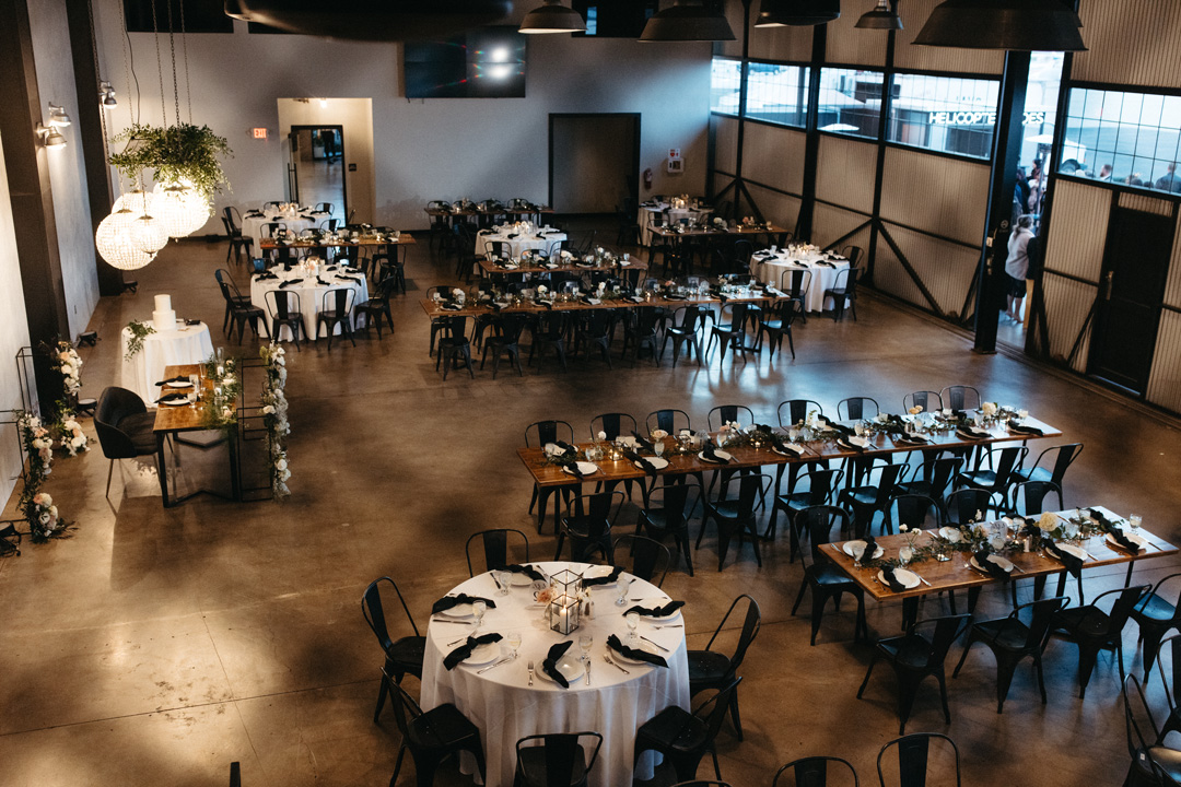 Minimal Modern Wedding at Hangar 21 South | Jay's Catering