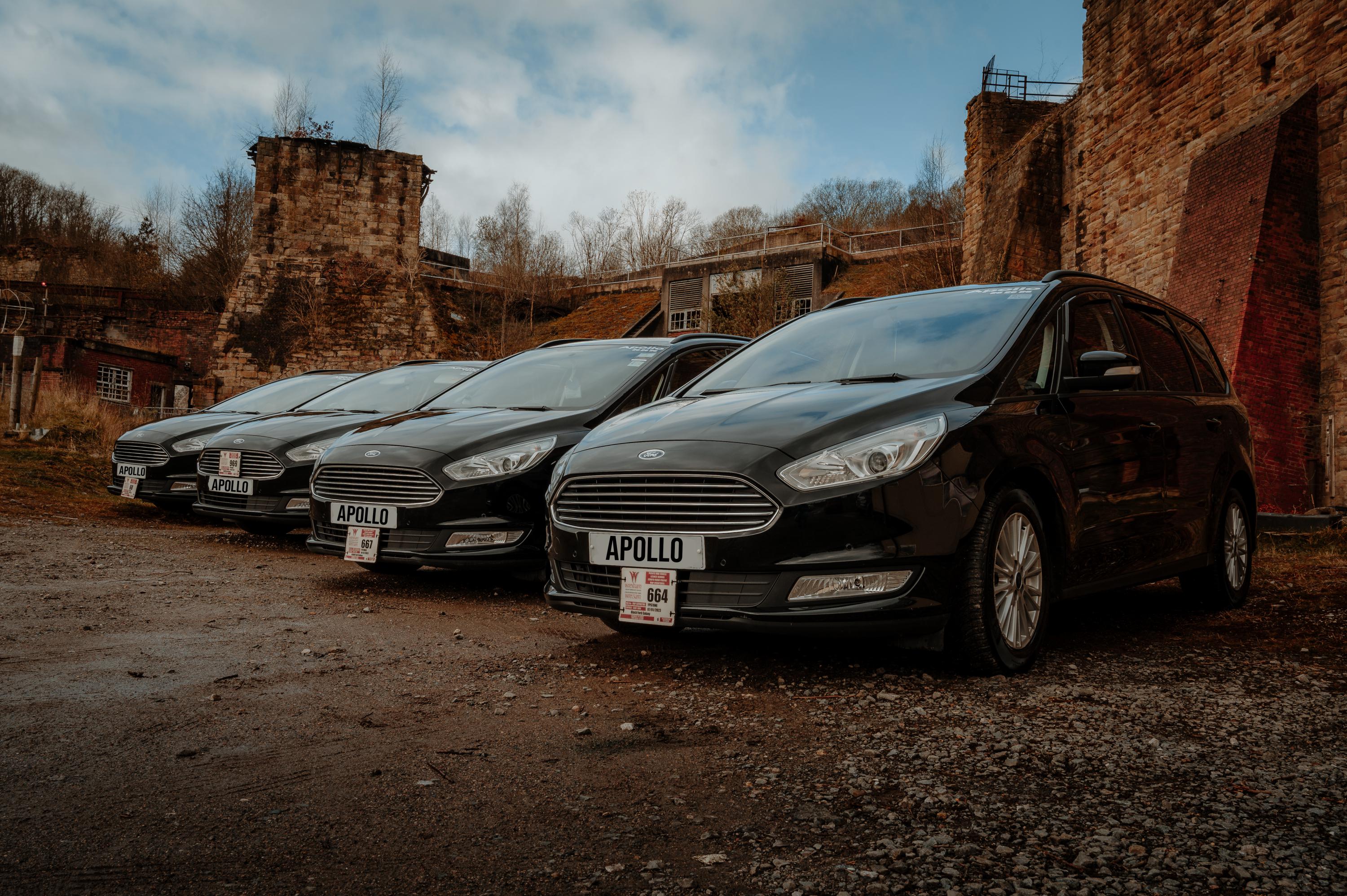 6-Seater Minicab Service | Apollo Taxis | Wrexham Taxis