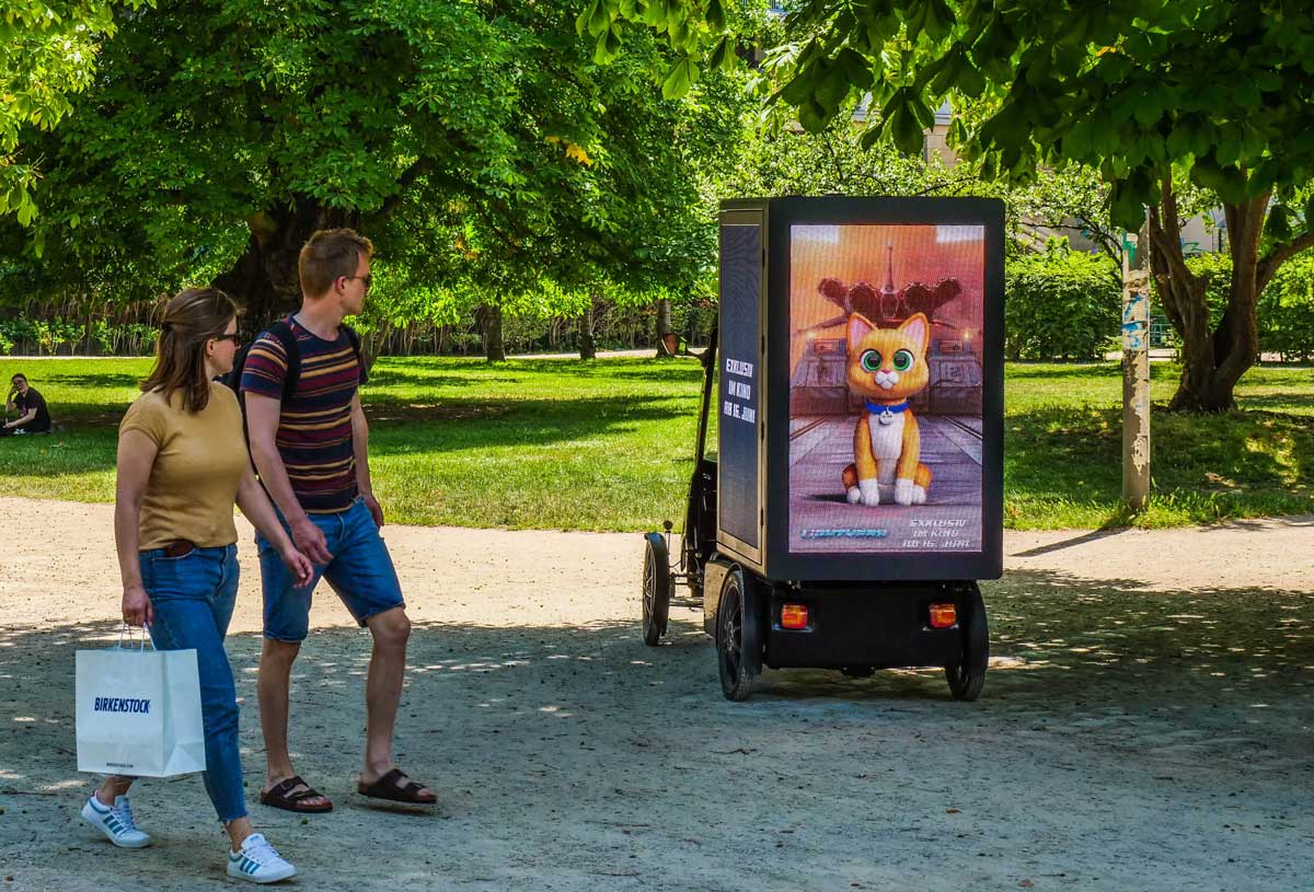 Das neue amber LED BIKE SOLAR mit Screens im DCLP Format ist da