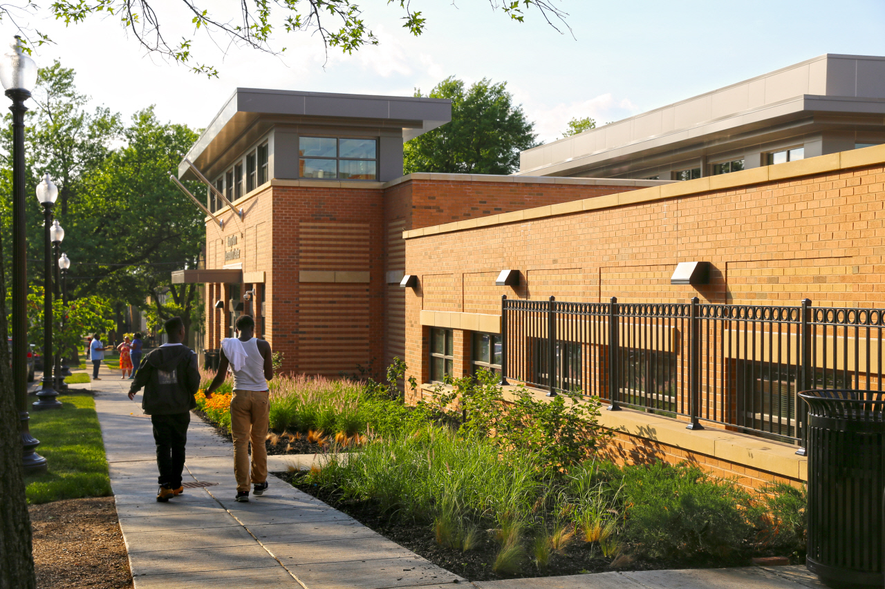 Barry Farm Recreation Center : Best in American Living Award (BALA)