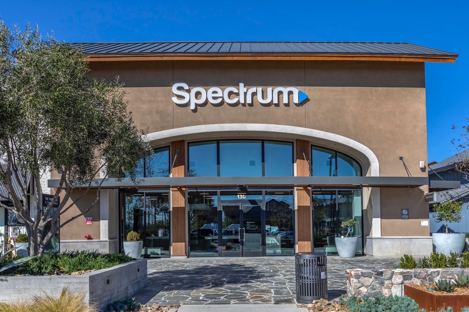 The Stores at The Vineyards