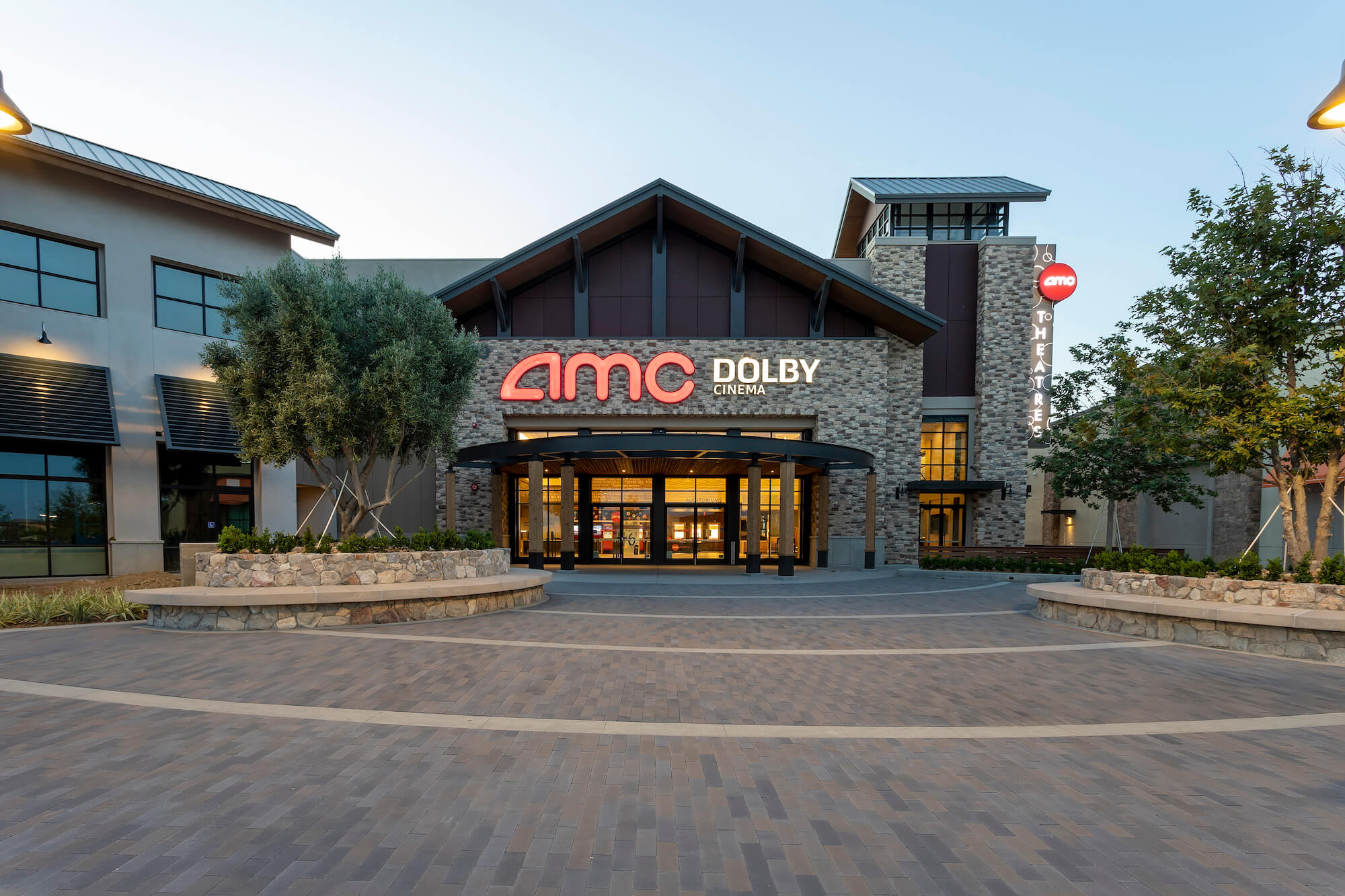 The Vineyards at Porter Ranch