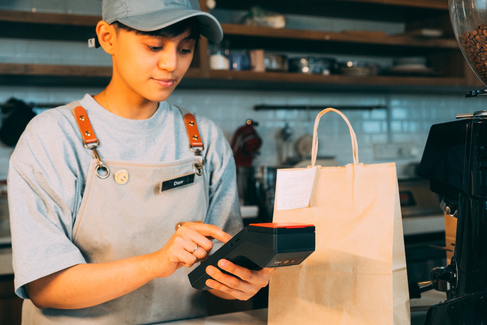 Mobile Point of Sale System (mPOS): 4 Benefits to Consider
