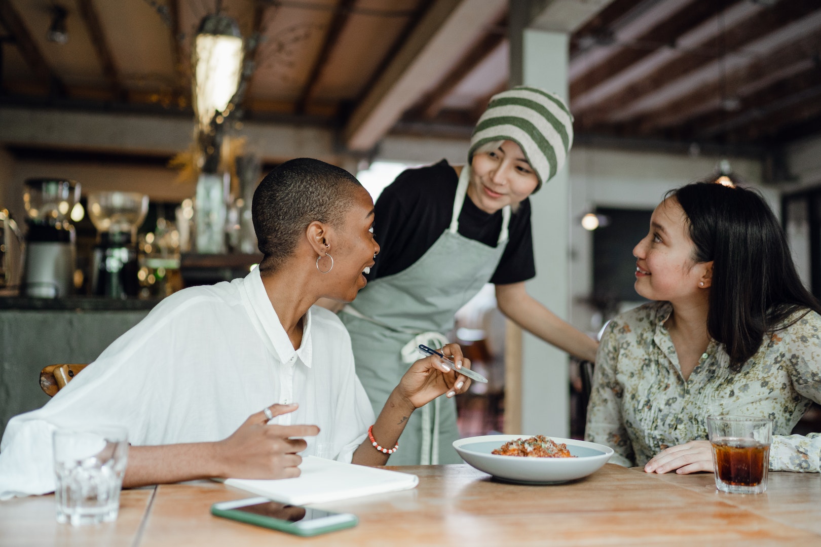 Customer Acquisition Strategy: 6 Steps to Create One