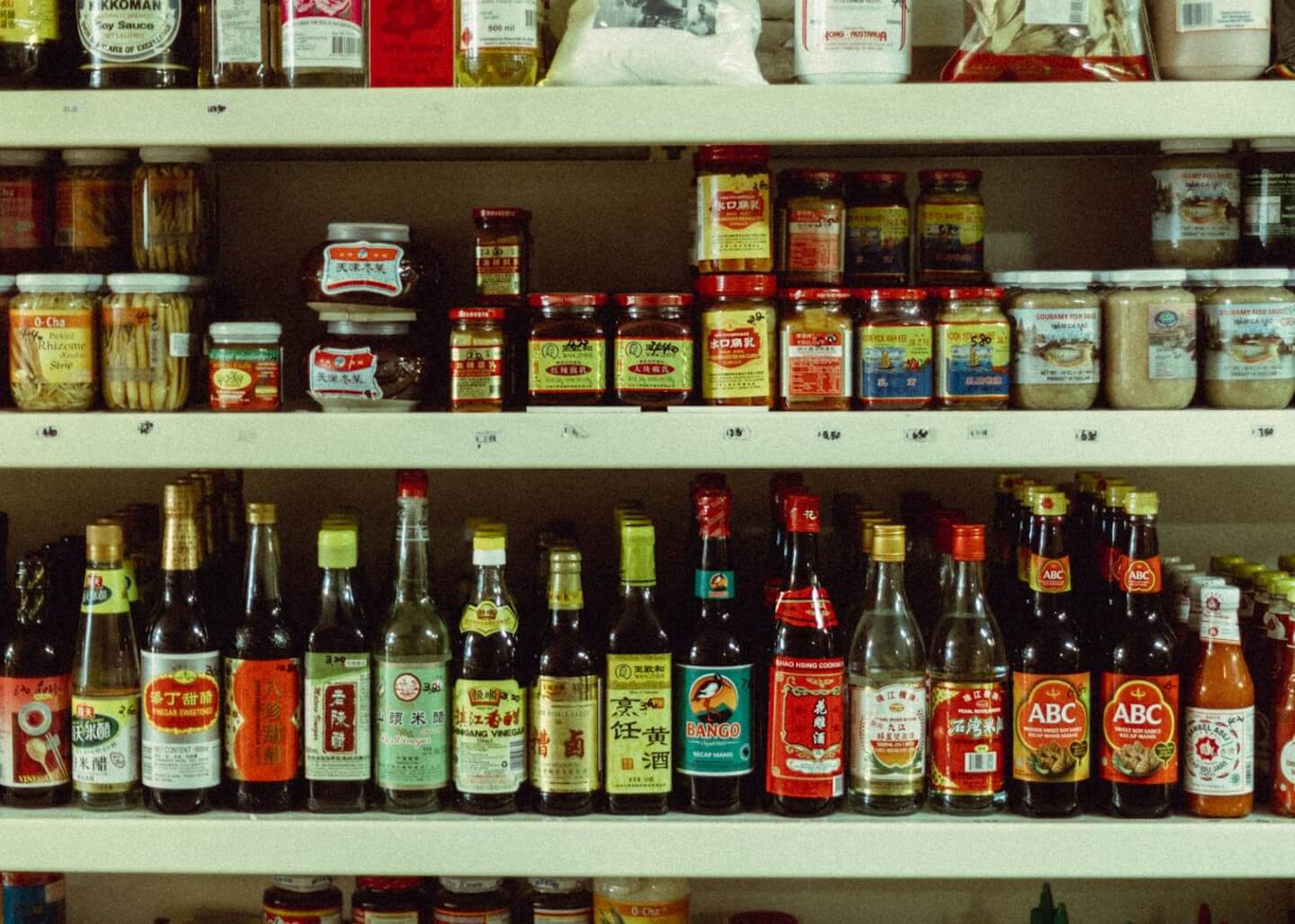 Wholesale Condiments: Who Buys Bulk Condiments