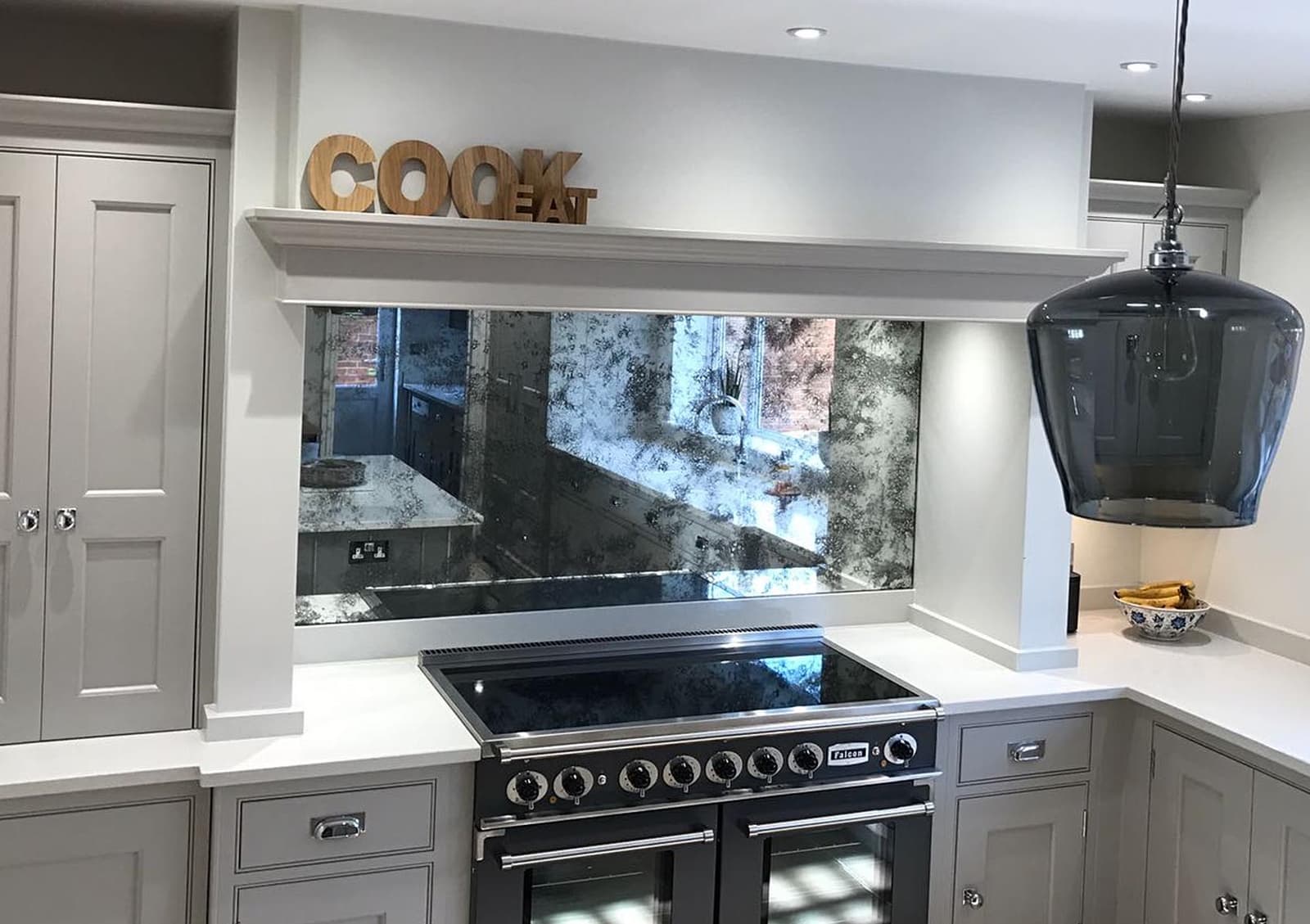 Vintage Style Antiqued Mirror - Saligo Design