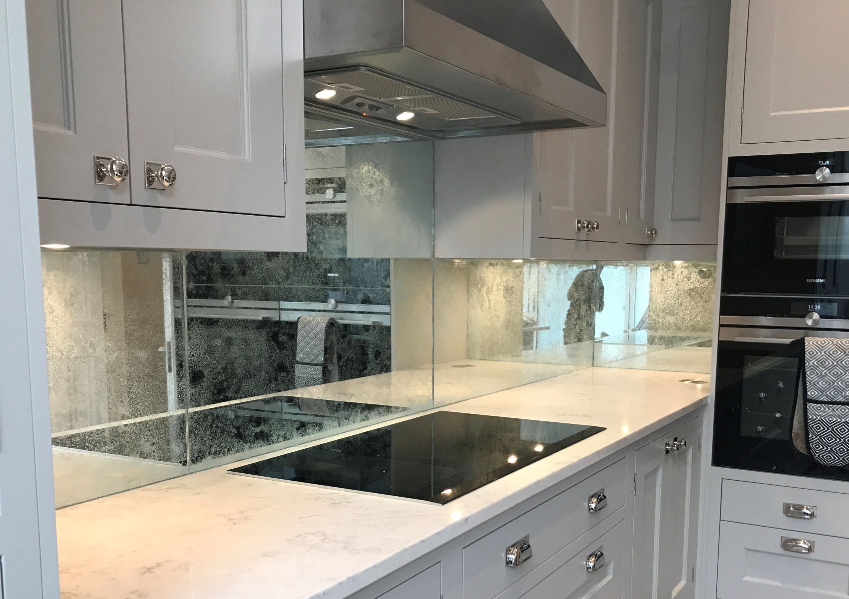 Vintage Style Antiqued Mirror - Saligo Design