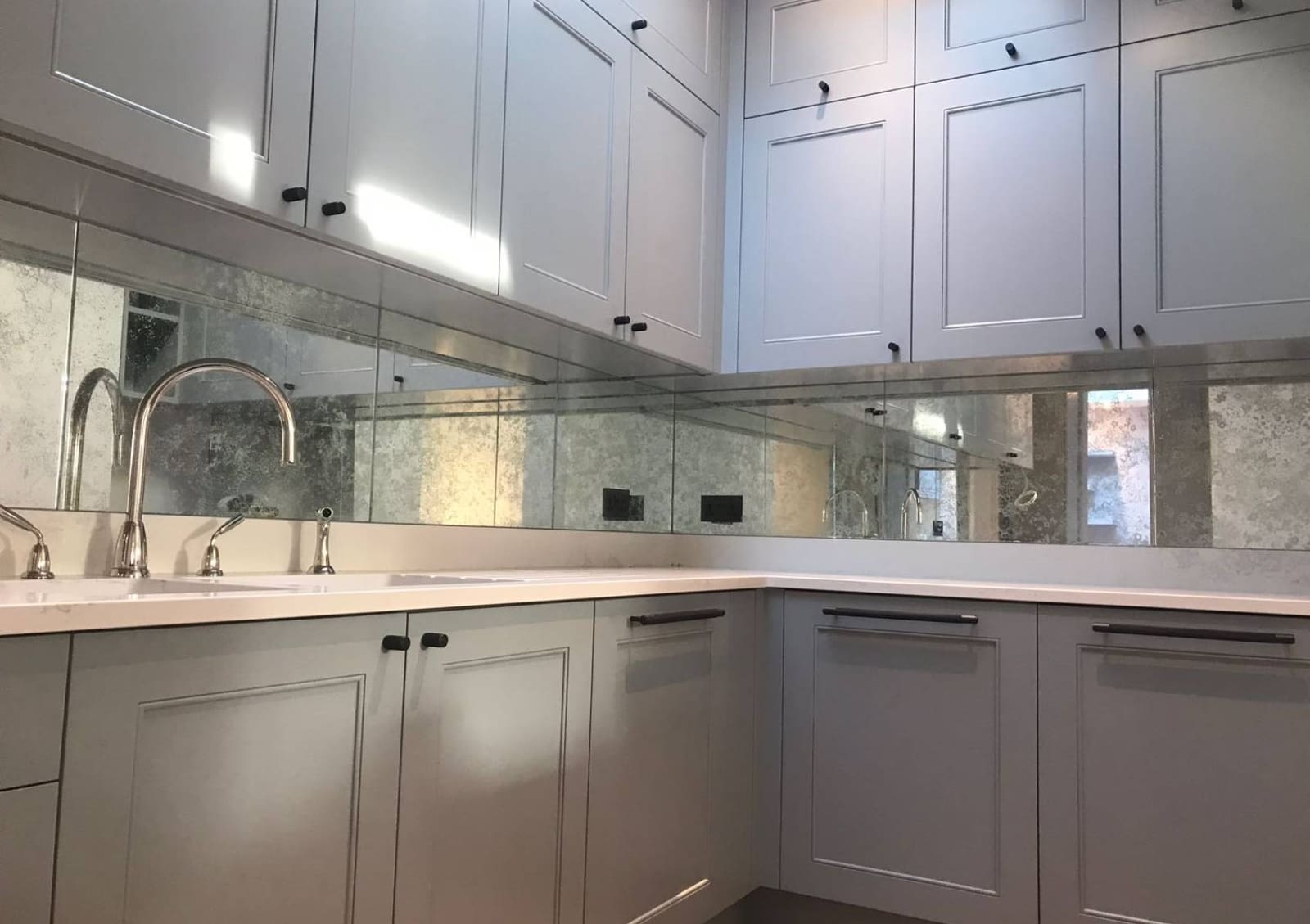 Mottled Antiqued Mirror - Saligo Design