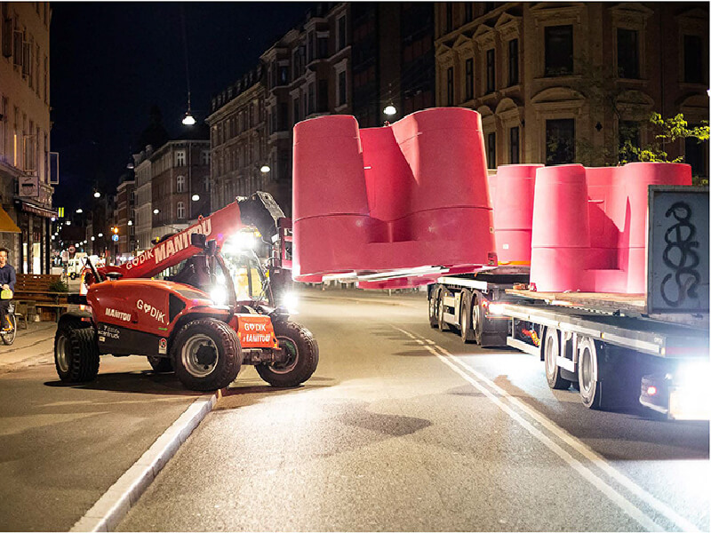 Lapee Women's Urinal