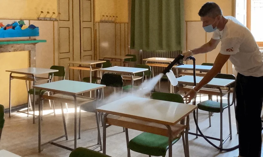 From Sprays to Steamers: Exploring the Best Sanitizing Equipment for ...