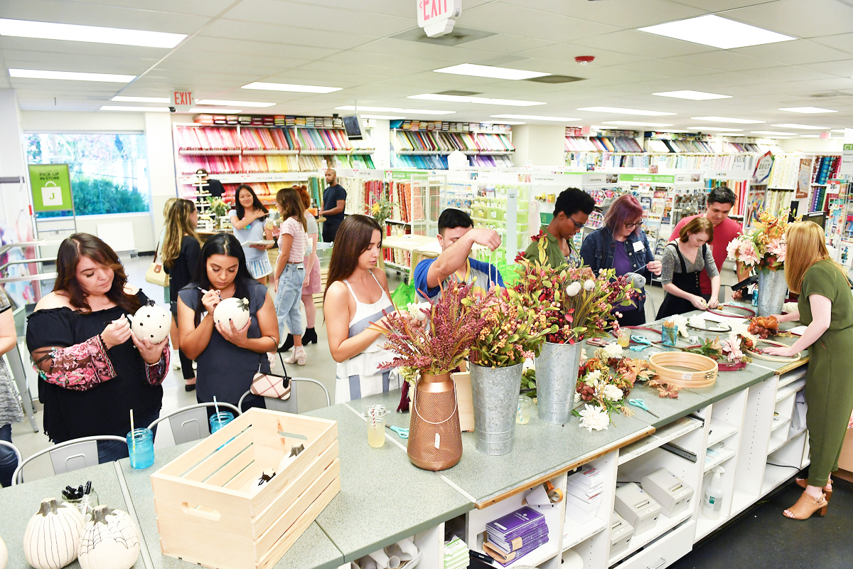 THNLife - Crafting, Creating and Sutton Foster?! JOANN Stores Event ...