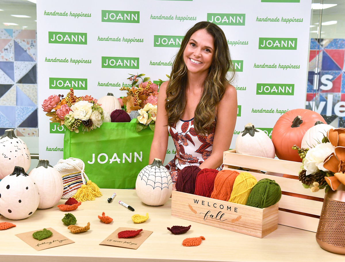 THNLife - Crafting, Creating and Sutton Foster?! JOANN Stores Event ...