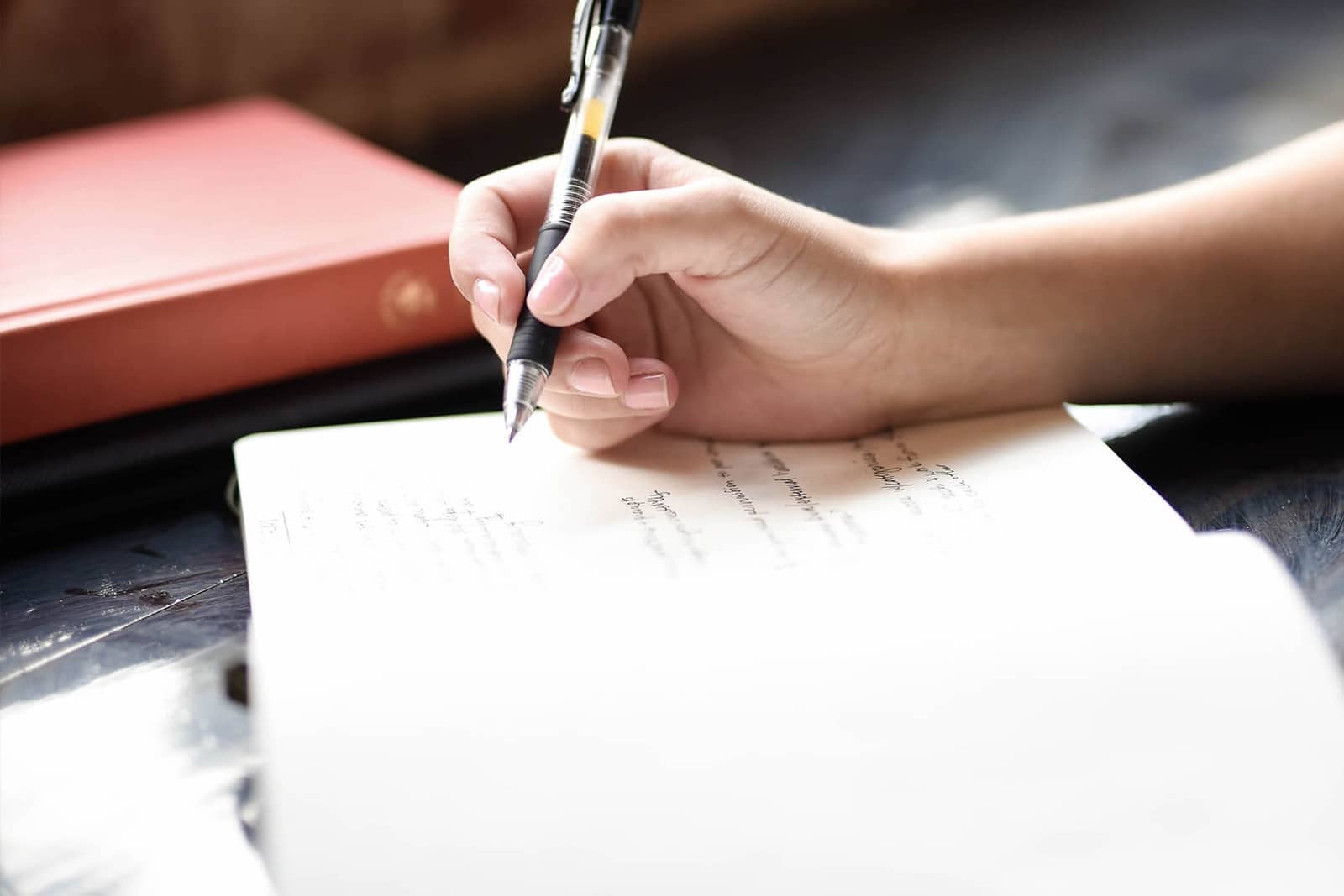 How To Write A Book Synopsis | Incl. Examples | Book Beaver