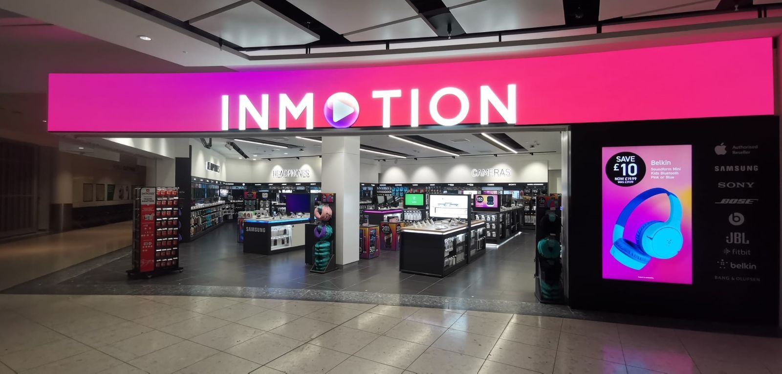 WH Smith UK - InMotion located in North Airside Departures at London ...