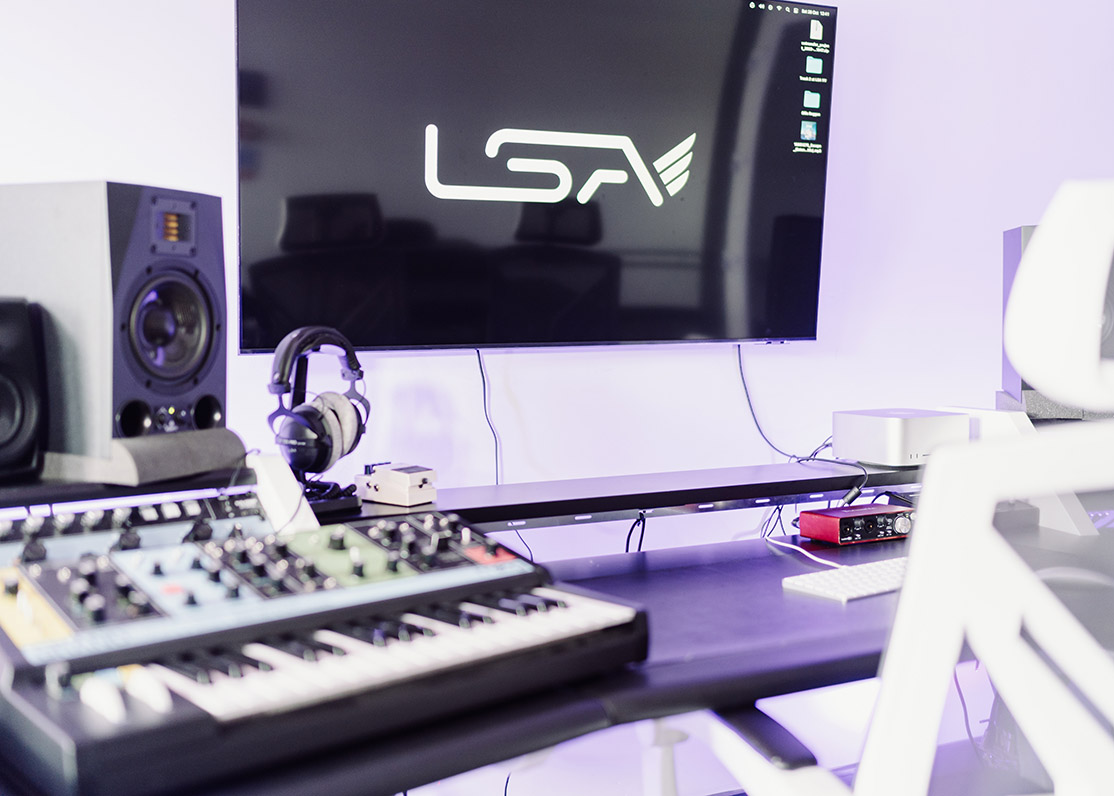 Music Production College vs. Online Courses: Pros and Cons | LSA