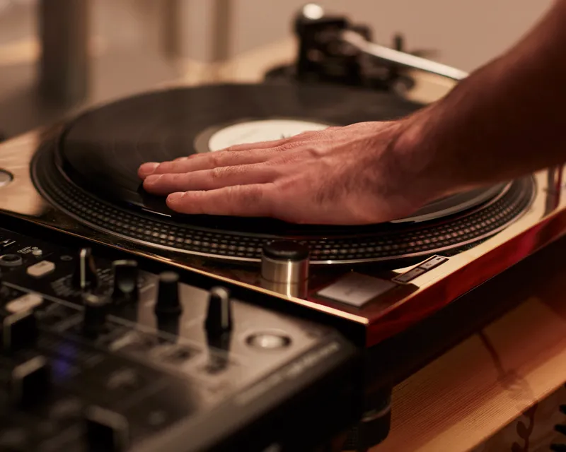 DJ School | London | LSA DJ & Music Production Courses