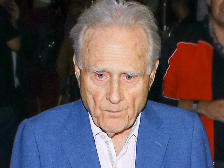 Larry Merchant Famed Boxing Analyst Rushed to Hospital