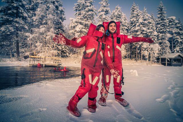 Daytime Ice Floating | Rovaniemi | Book Online | Nordic Adventures