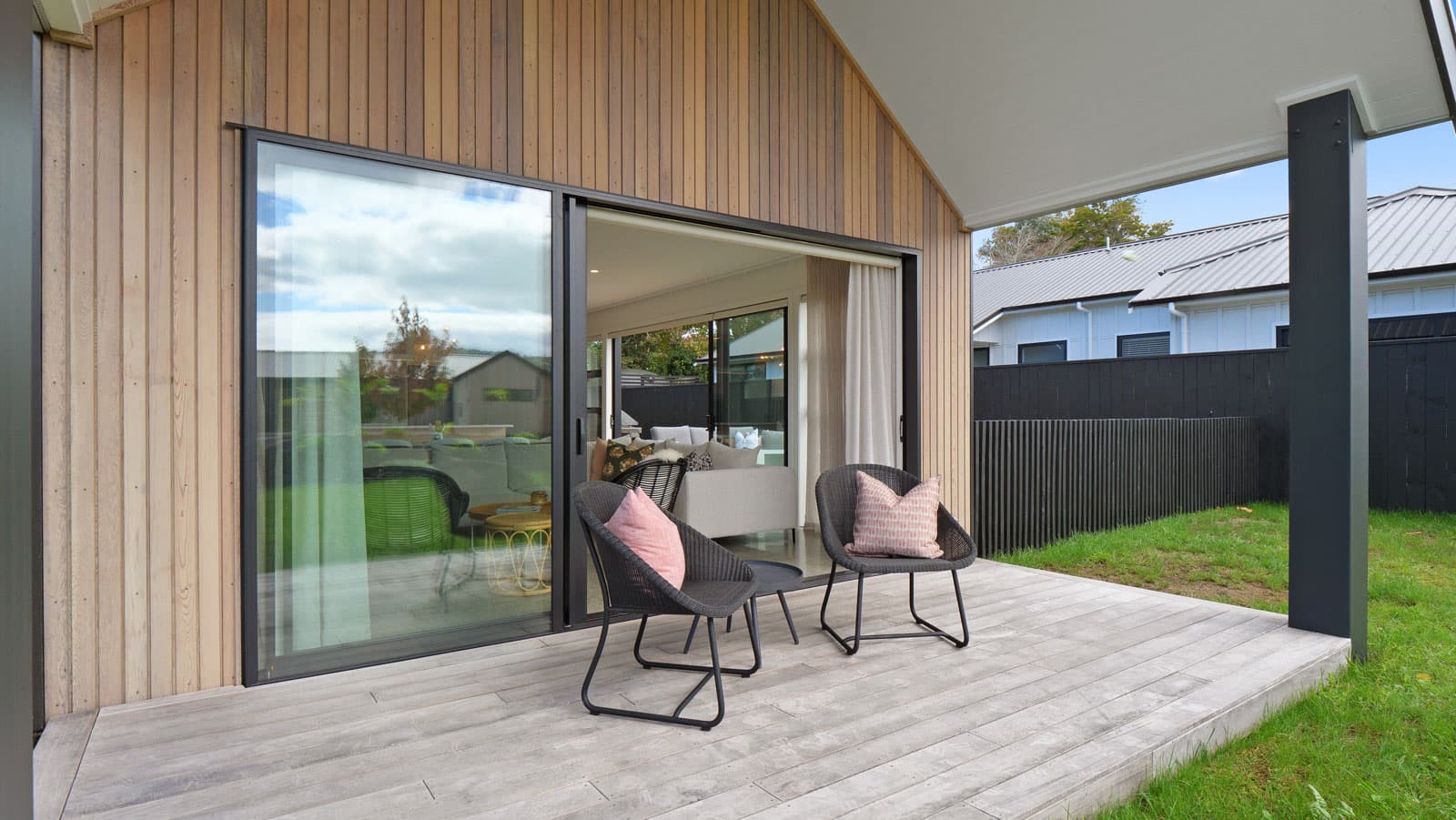 House Design Ideas | STRAIGHT TO THE POINT
