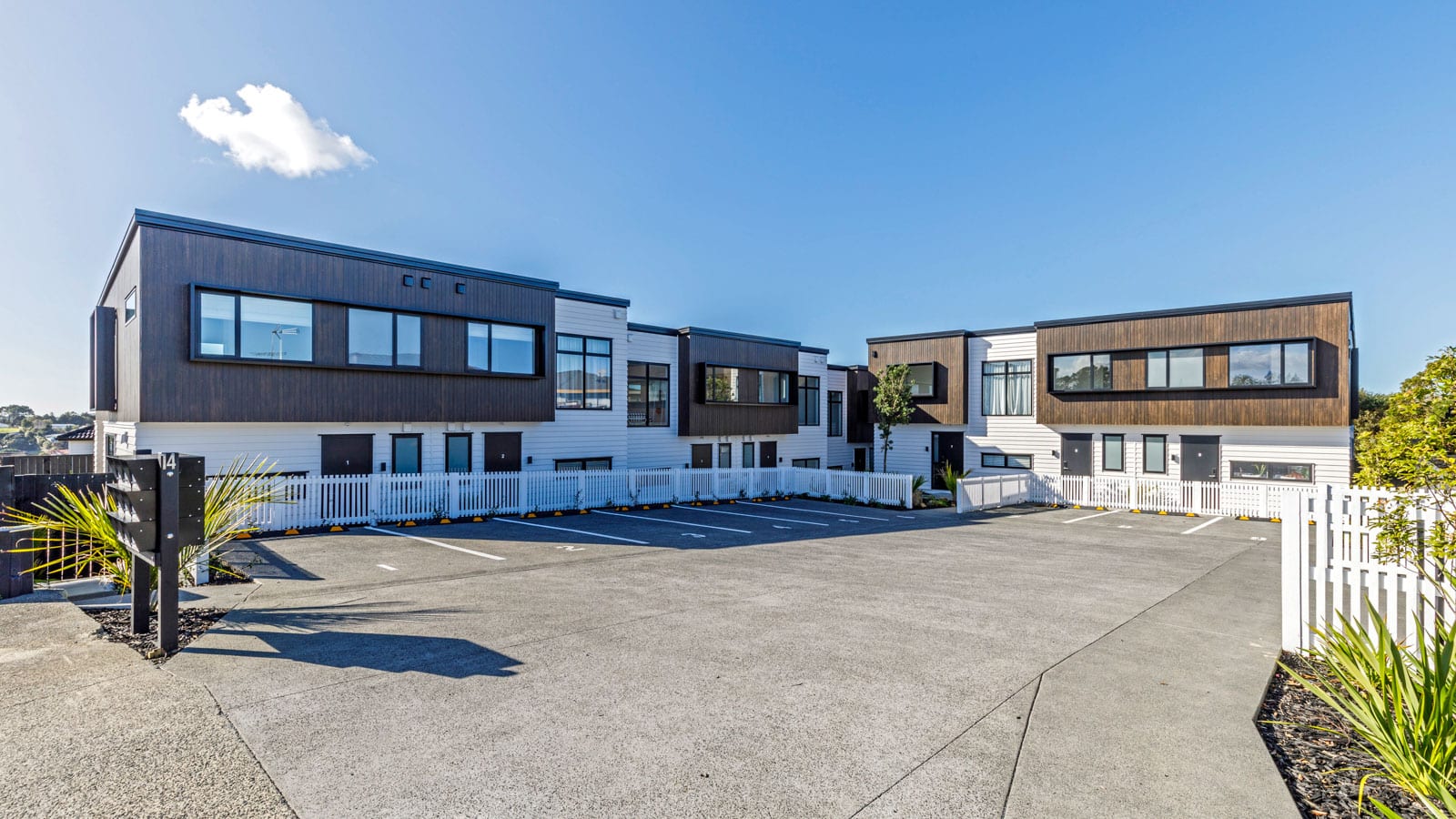 House Design Ideas Auckland North & West | Beautifully balanced