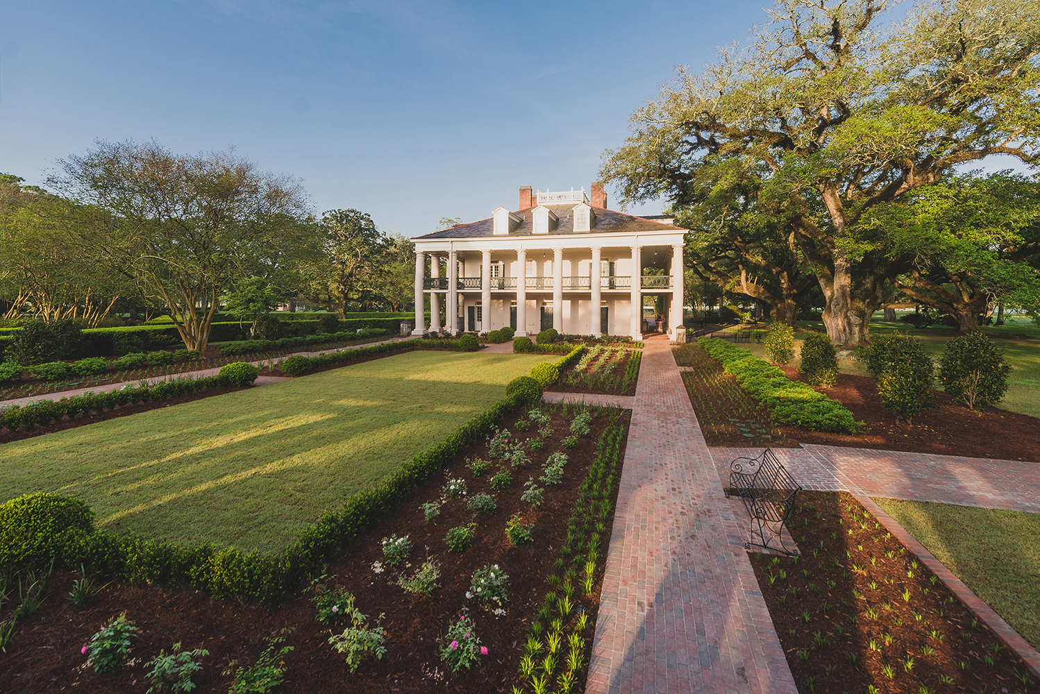Oak Alley Plantation | Mullin Landscape Projects