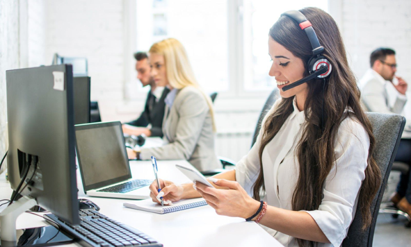 3 Reasons Why You Should Be Texting with Clients | Smith.ai