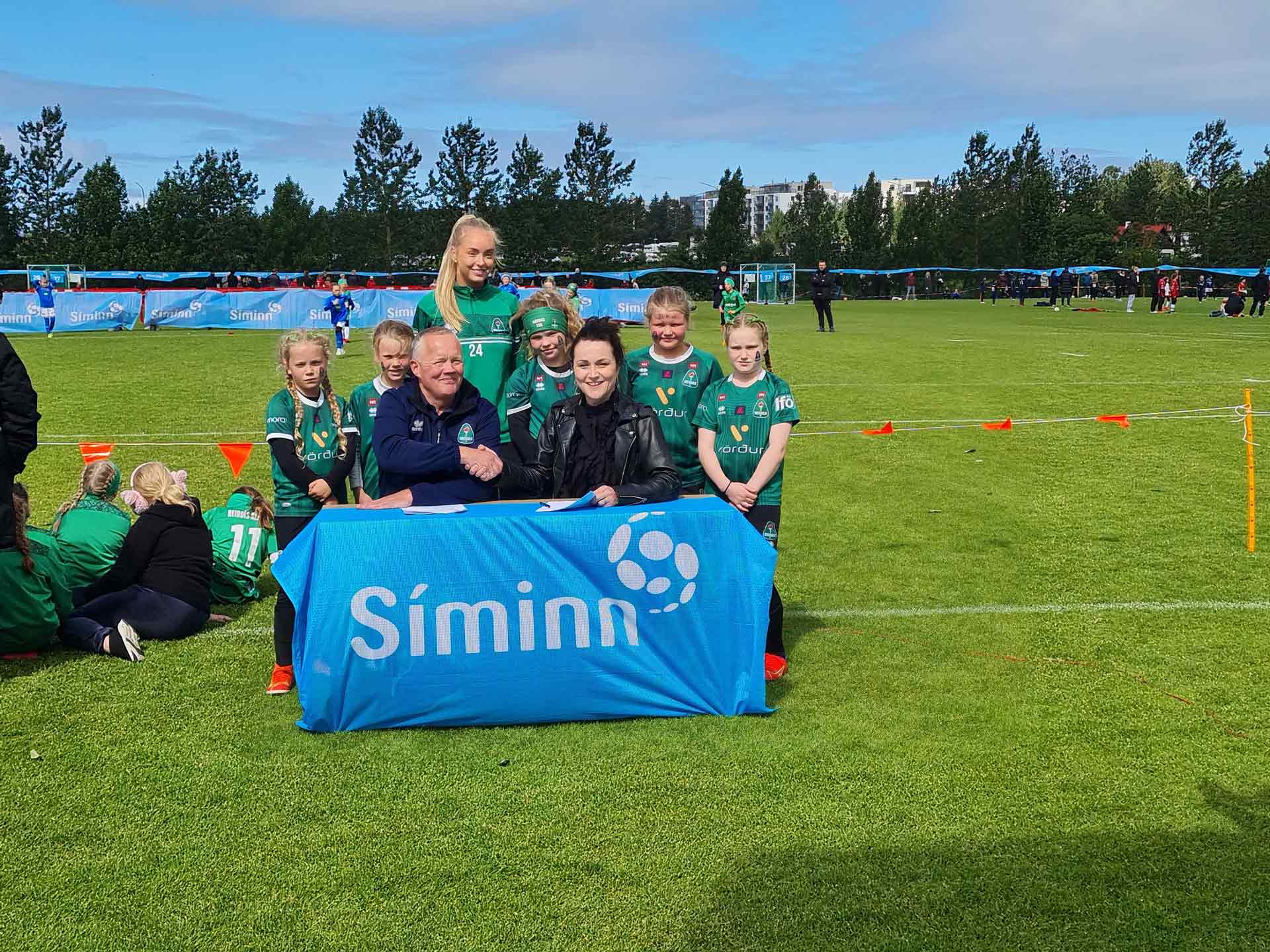 Síminn og Breiðablik endurnýja samstarfið um Símamótið | Fréttir | | Síminn