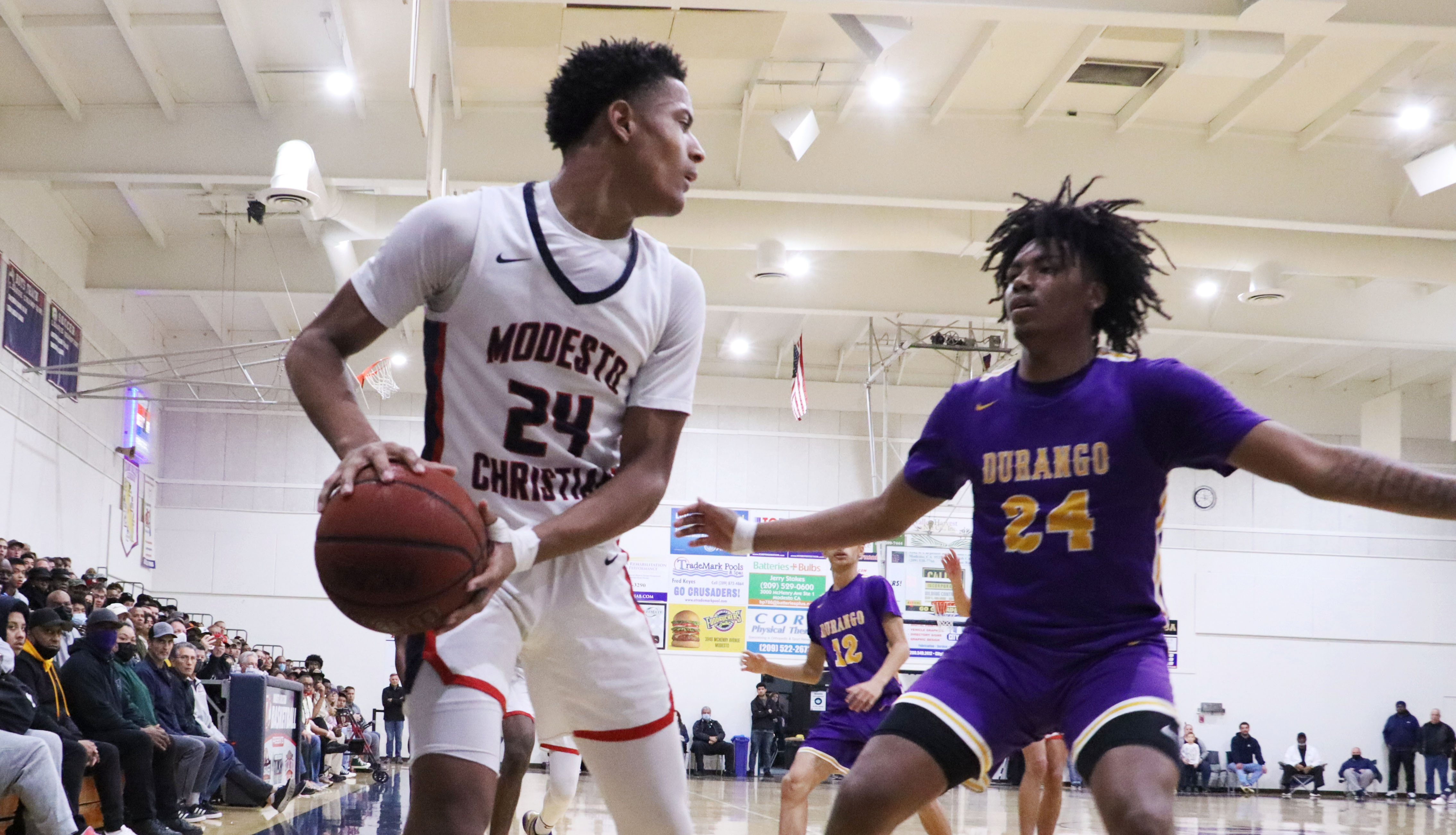 Loaded field looks to dethrone Modesto Christian at Holiday Hoop ...