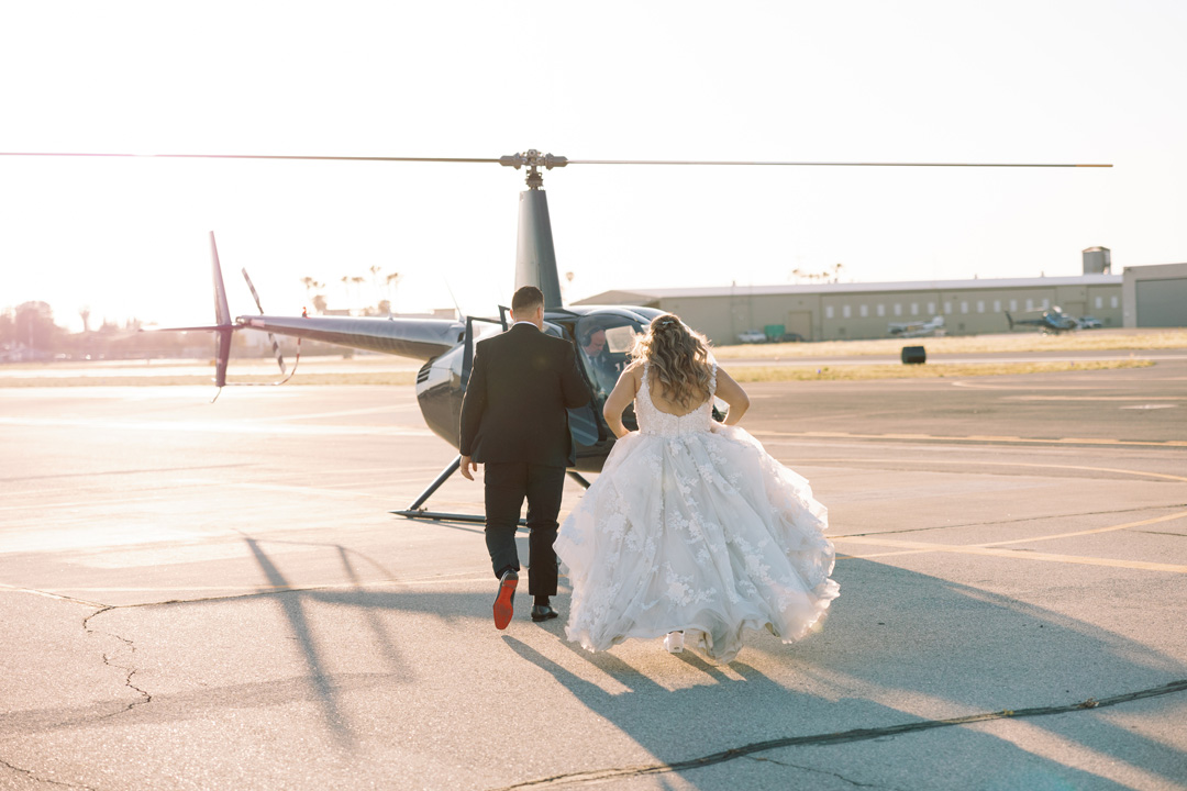 Modern Meets Organic Neutral Wedding at Hangar 21 South | Hangar 21