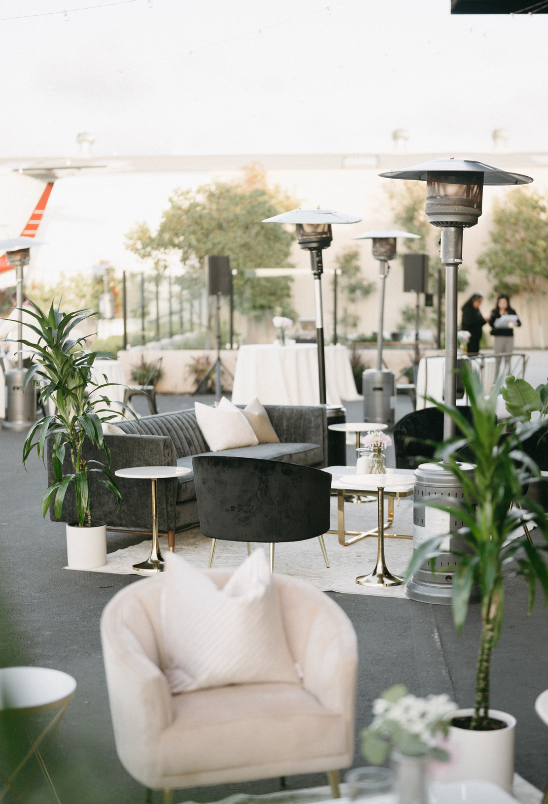 A Sparkling Reception at Hangar 21 South | Hangar 21